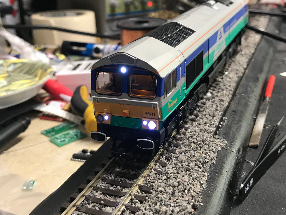 Bachmann class 66 lighting upgrade 66-1 'Bug eye' – Illuminated models